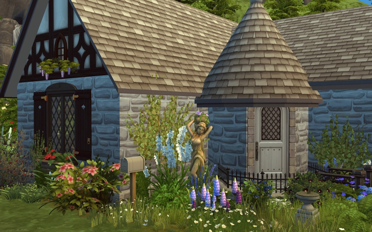 Mod The Sims - Olde English Cottage (NO CC)